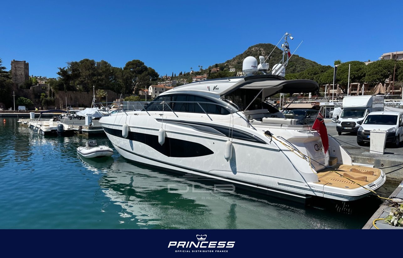 PRINCESS V50 DECK SALOON Occasion - DLB Yacht Broker